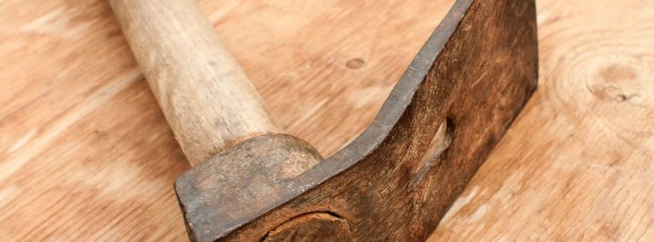 Qué es una azuela: tipos y usos -canalHOGAR